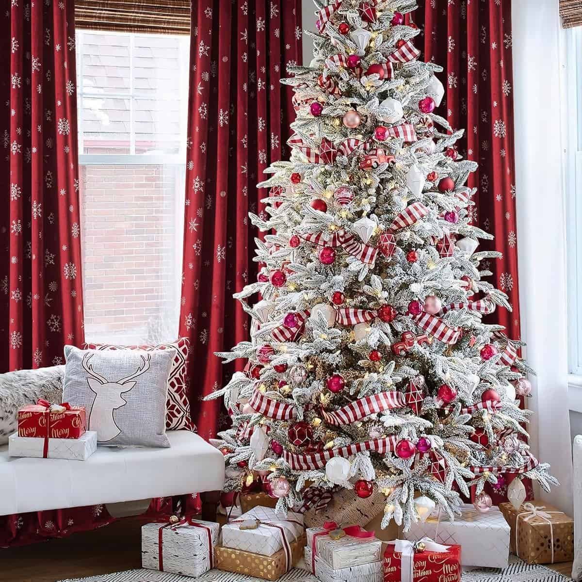 15+ Magical Christmas Decor Ideas to Transform Your Living Room - The ...